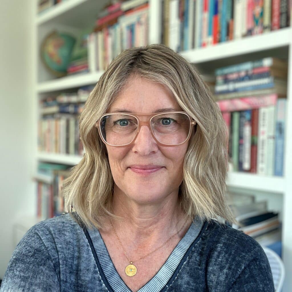 Dee Andrews - writer of historical fiction and a road novel